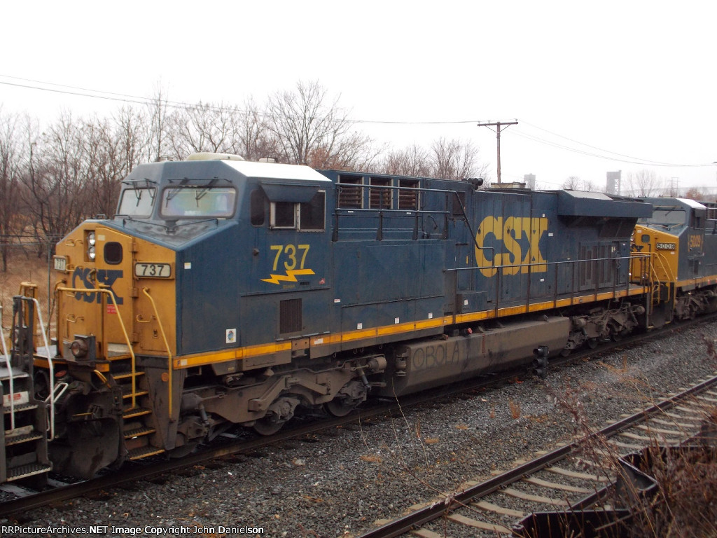 CSX 737